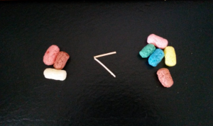 Une manière efficace de distinguer les signes mathématiques (plus grand ...